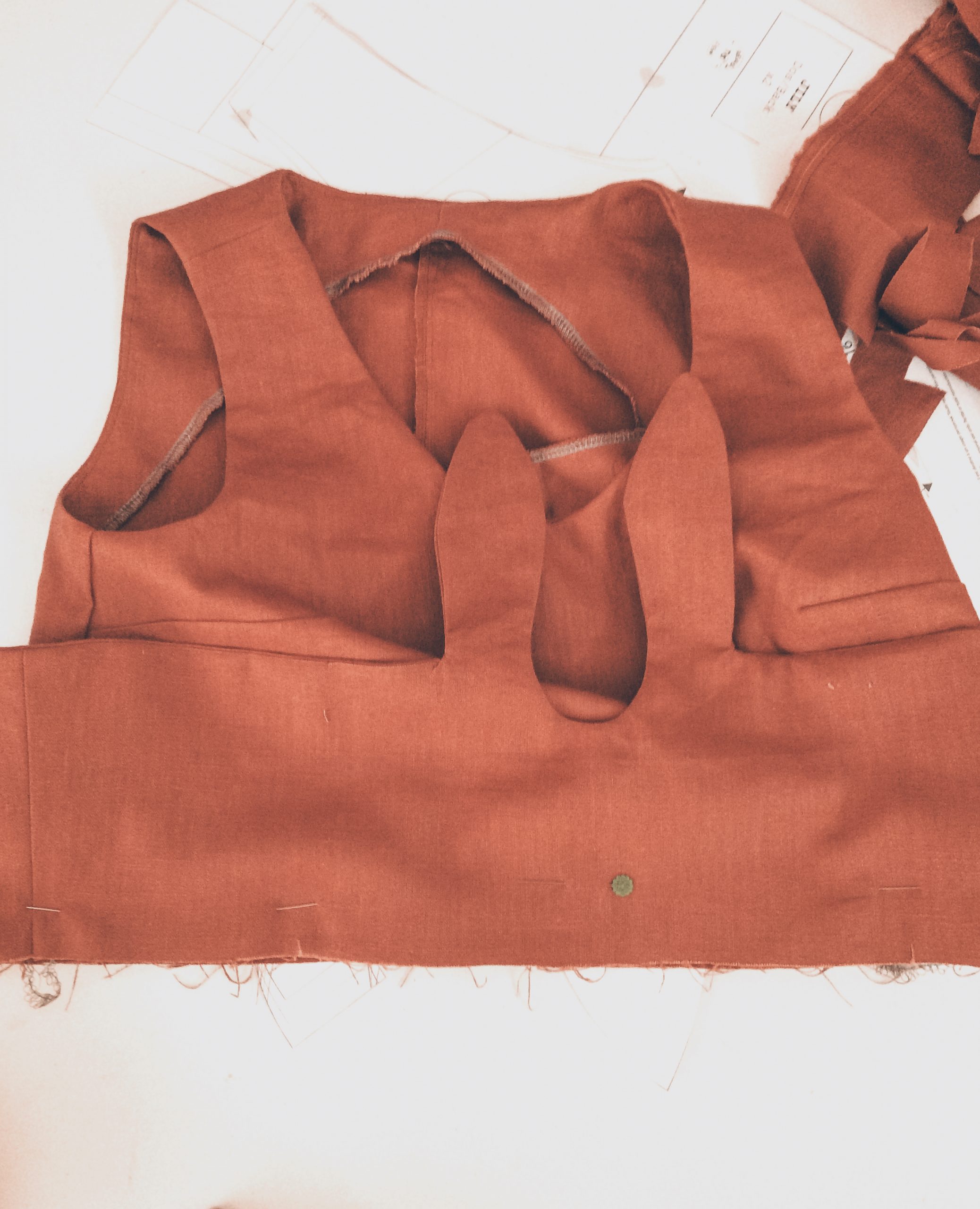 Making the Jily Top in summery linen - version one - Juki Club