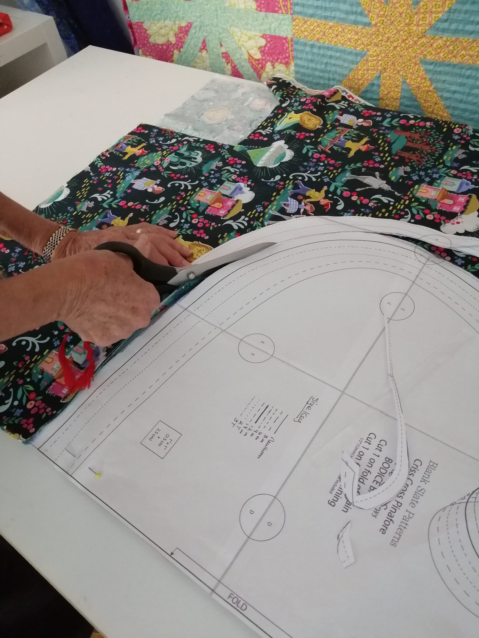 Making a crossover pinafore dress - Juki Club