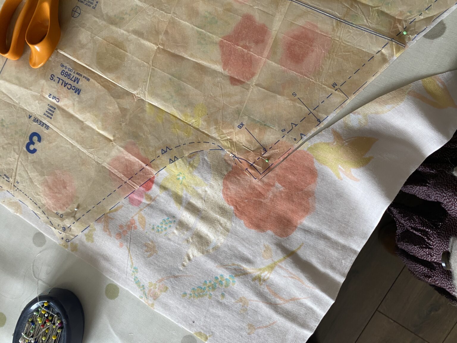 Marie makes McCalls 7969 - Juki Club