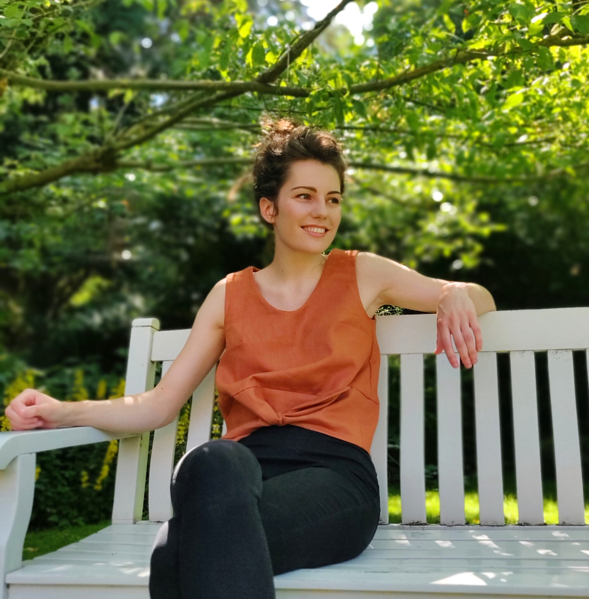 Making the Jily Top in summery linen - Juki Club